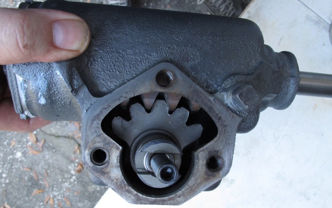 DIRECTION MANUELLE : BOITIER ou CREMAILLERE